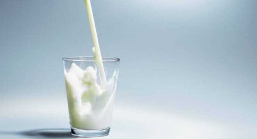 5 health and beauty benefits of cold milk | TheHealthSite.com