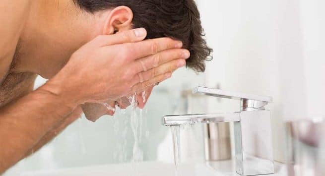 Follow these tips to remove dust particles from your eyes ...