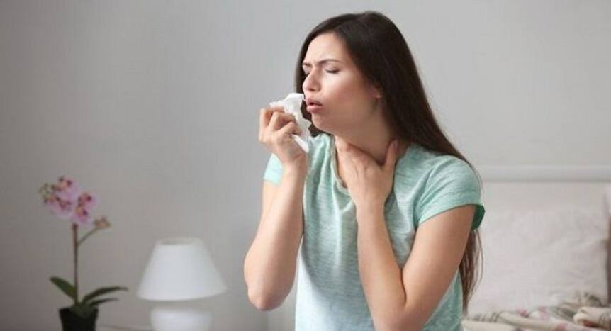 Know how to treat dry coughs naturally | TheHealthSite.com