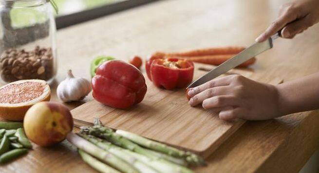 World Food Day: वेट लॉस, स्ट्रेस मैनेजमेंट और ओवरइटिंग से बचने के लिए ...