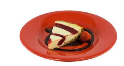 How the colour of your plates may help you lose weight! | TheHealthSite.com