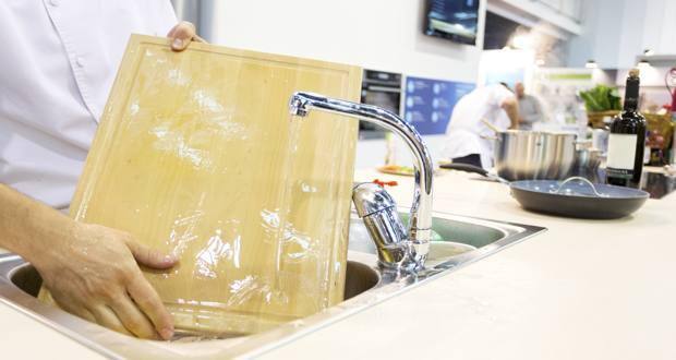 Healthy Home Tip #4 -- how to clean your cutting board naturally ...