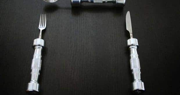 Dumbbell cutlery set: Work on your muscles while you eat ...