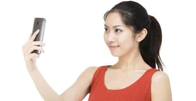 How to take a good selfie for your Facebook profile picture ...