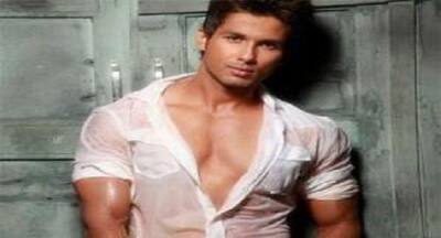 Upper body workouts for a chiseled look| TheHealthSite.com