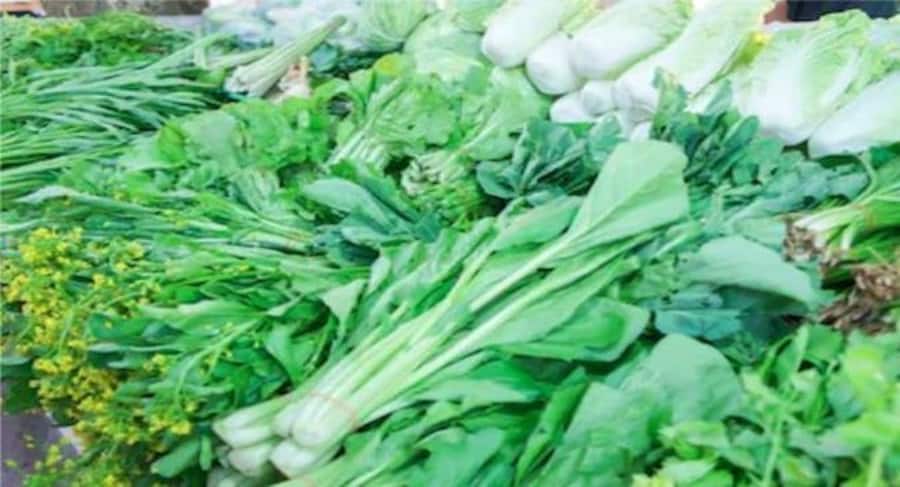 Spinach Benefits in Hindi: पालक का साग खाने के फायदे | TheHealthSite ...