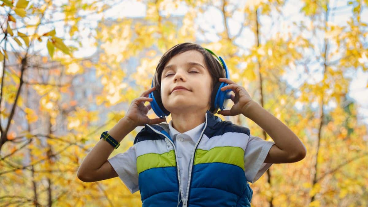 Prolonged Use Of Headphones May Lead To Hearing Loss In Kids ...