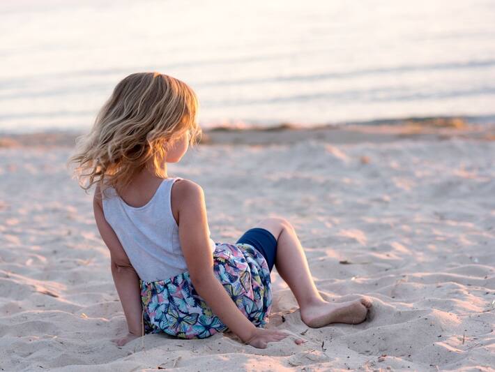 Children Eating Sand: बच्चे का मिट्टी खाना सिर्फ आदत नहीं जरूरी ...