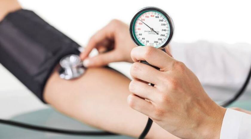 High Blood Pressure: 7 Signs of Hypertension To Look For In Legs and ...