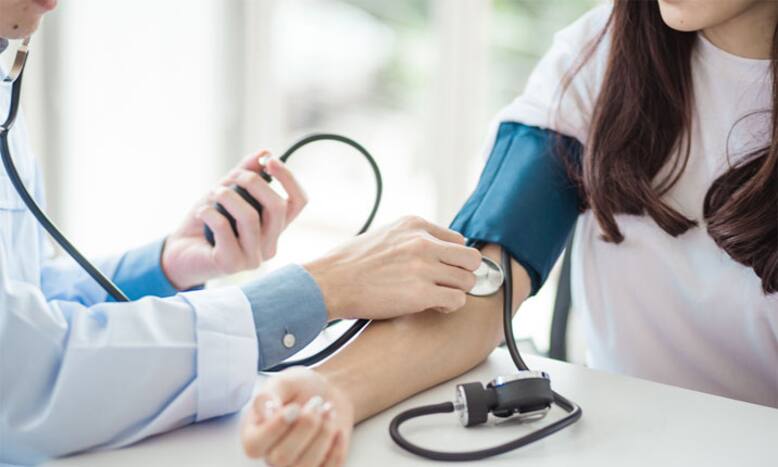 High Blood Pressure: 7 Signs of Hypertension To Look For In Legs and ...