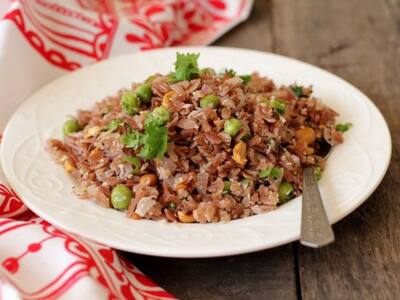 Laal Poha Ke Fayde | पोषक तत्वों का खजाना है लाल पोहा, जानिए इसके 5 ...