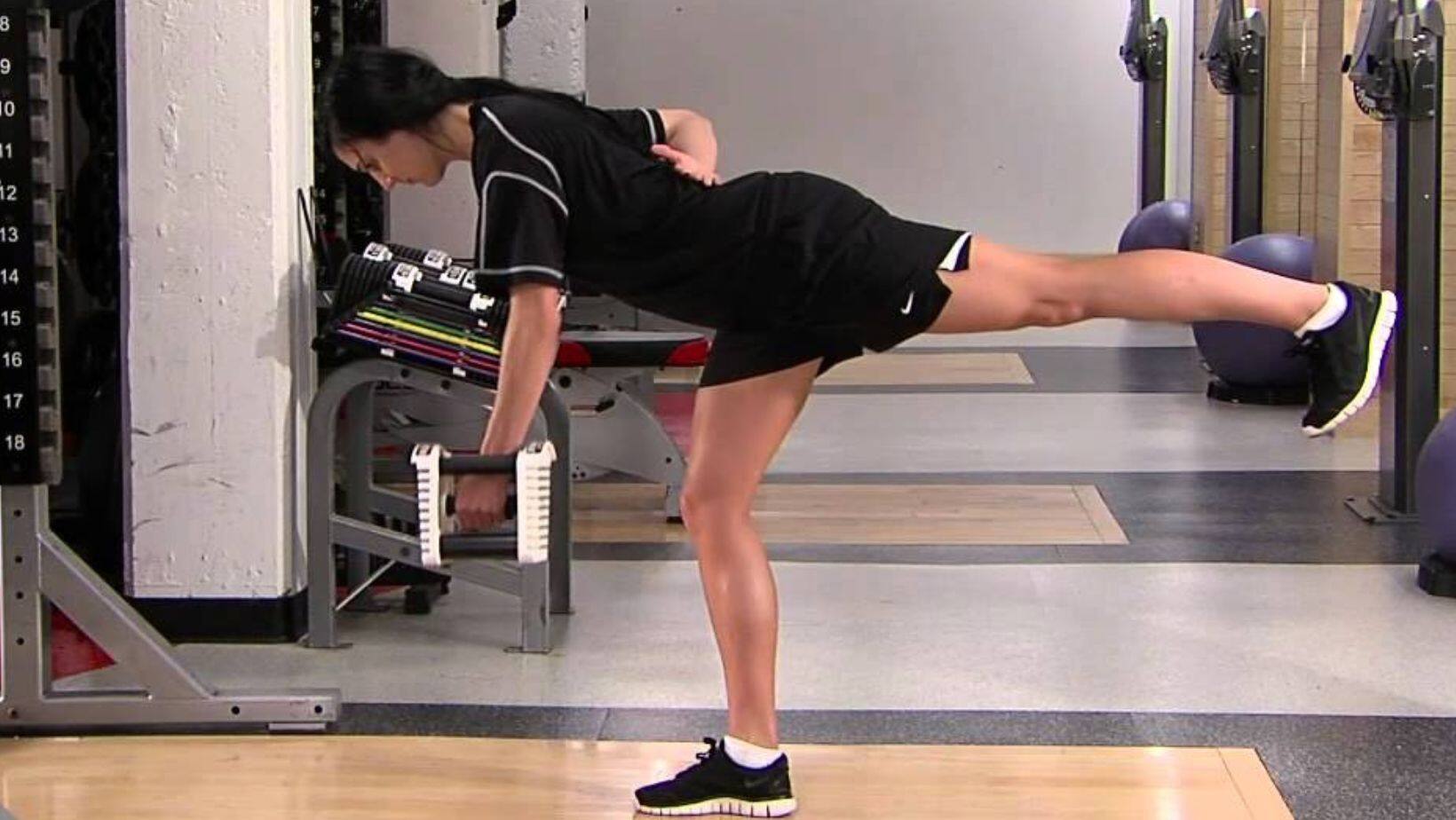 5 Best Dumbbell Back Exercises For Women | TheHealthSite.com