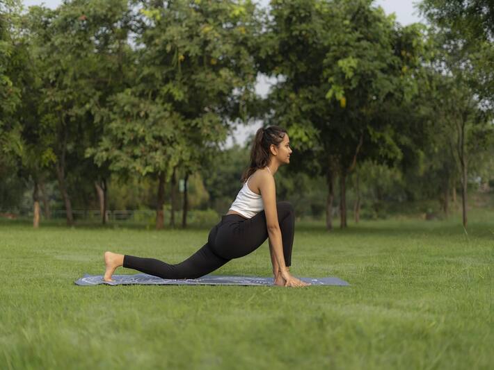 6 Yoga Asanas That Will Help You Relax And Get Rid Of Negativity ...