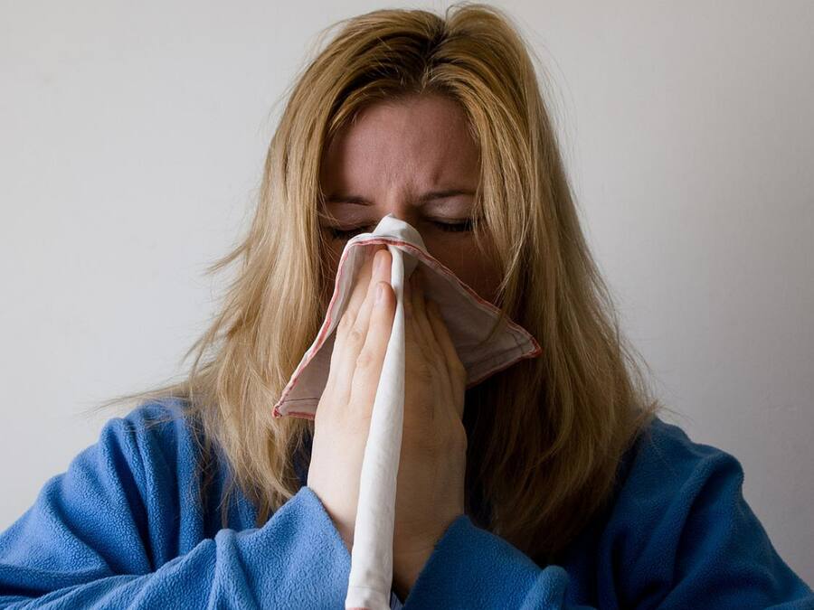 Experiencing Stuffy Nose? These 9 Therapies Might Help | TheHealthSite.com