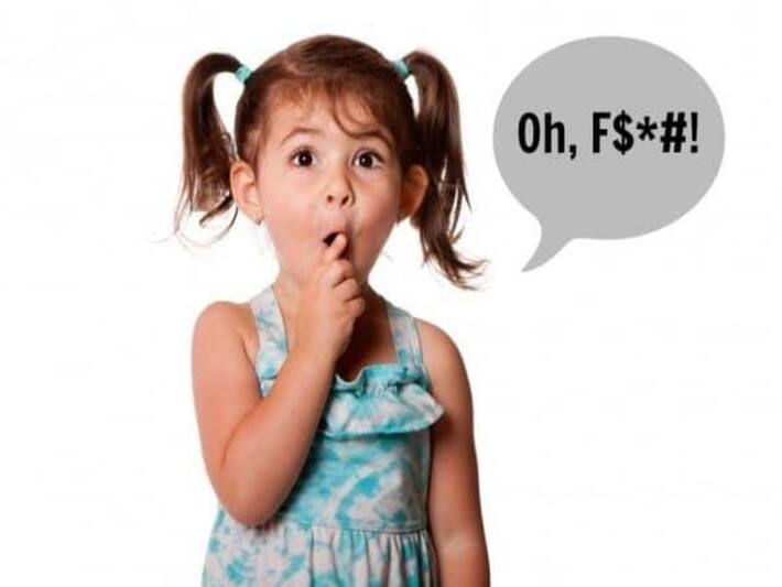 Child using bad language : मां-बाप की इन 5 गलत आदतों के कारण बच्चा देने ...