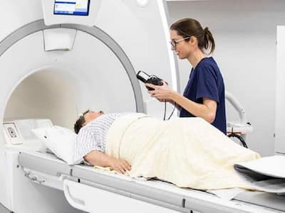 Claustrophobia and MRI: Preparing for a Scan Inside a Narrow Tunnel ...