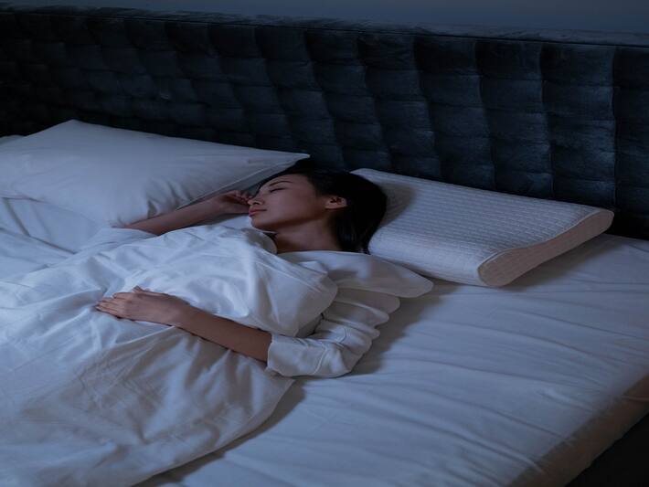 Sleep Positions: Which Might Be Good For Your Health? | TheHealthSite.com
