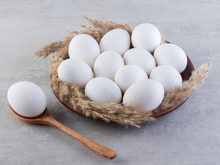 Weak Bones Deficiency : 40 के बाद इन 3 चीजों की कमी बनती है महिलाओं में ...