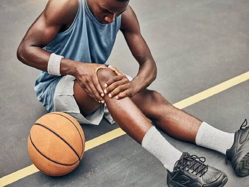 Knee Injuries Among Athletes: When Should You Return To Play After ACL ...