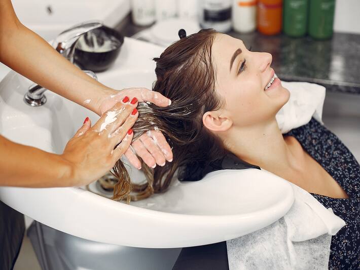 Hair Care: 7 At-Home Tricks For Hair Growth And Shine | TheHealthSite.com