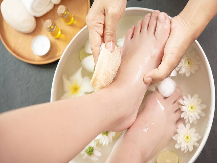 5 Reasons Why You Should Wash Your Feet Before Bed-Time | TheHealthSite.com
