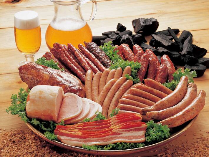 10 Worst Foods to Eat While Drinking Alcohol | TheHealthSite.com