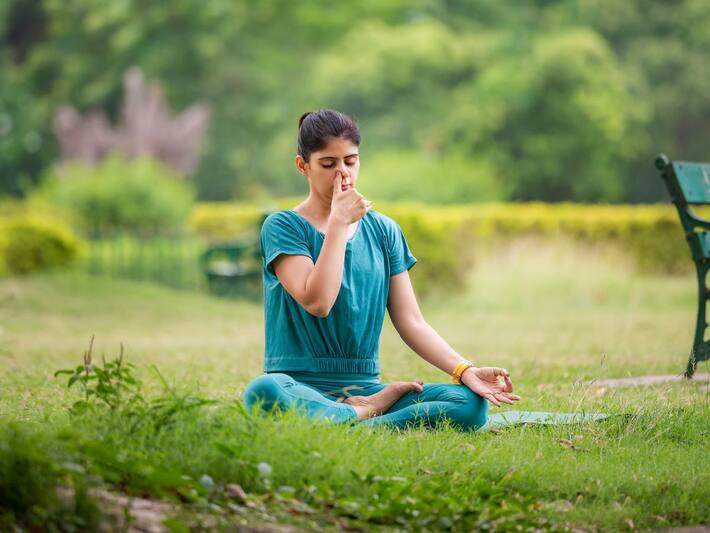 Yoga For Lungs Health: 5 Breathing Exercises to Keep Your Lungs Safe in ...