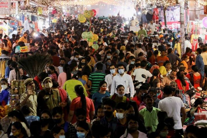 How Do Close Contact And Crowded Spaces Play A Role In Festivals' Flu ...