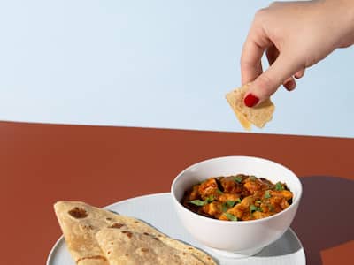 Want To Stay Healthy And Enjoy Your Food? Eat With Your Hands ...