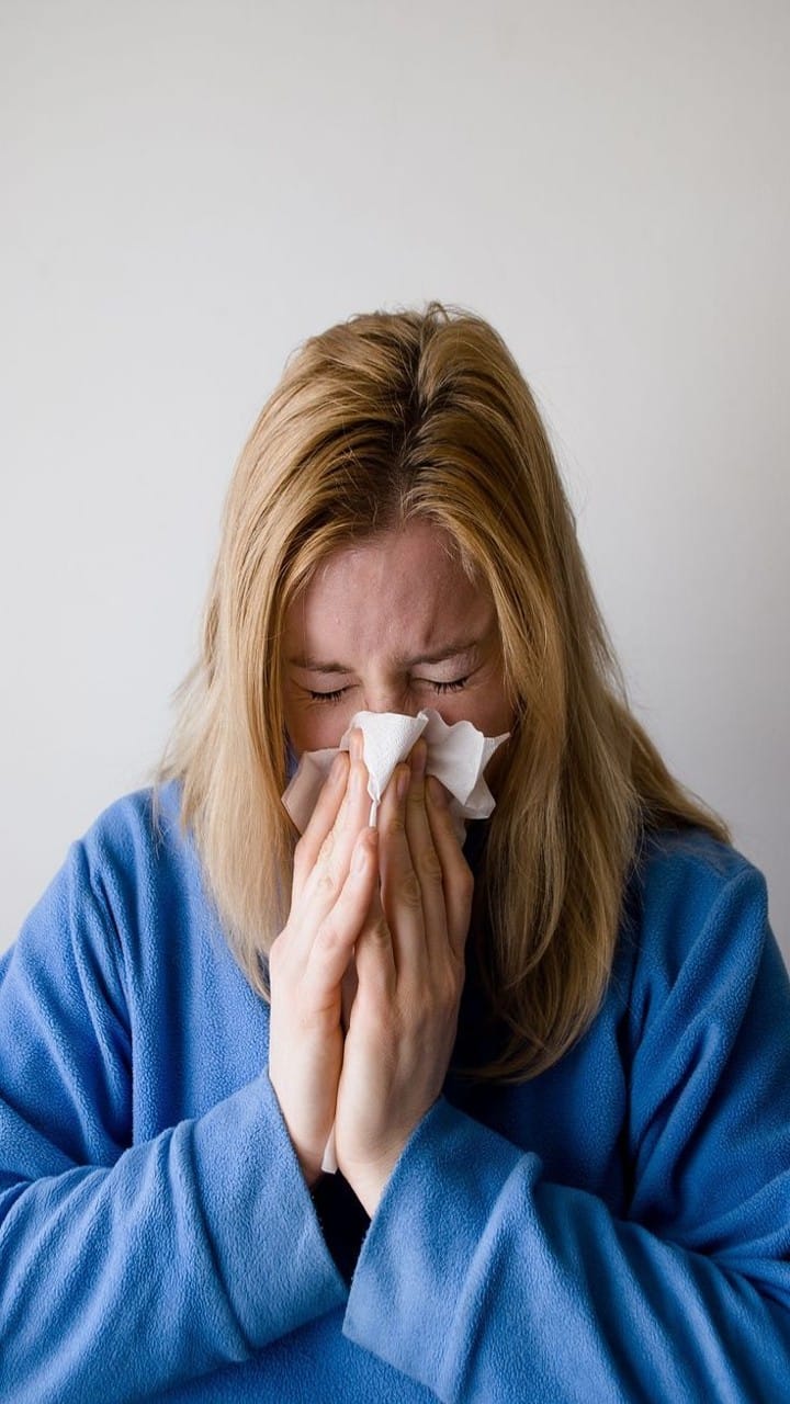 10 Effective Tips To Manage Seasonal Coughs At Home