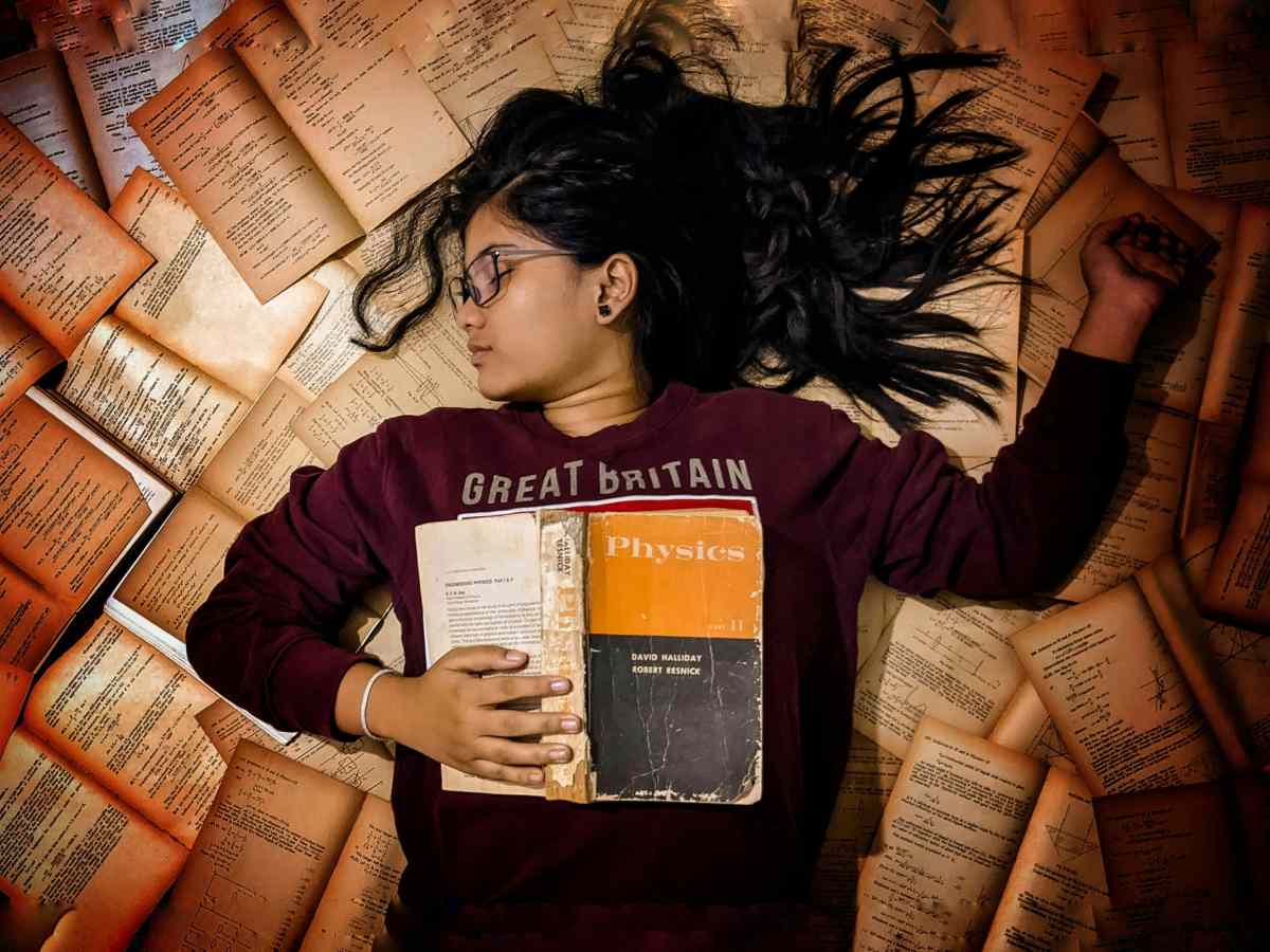 Easy Tips To Control Sleep While Studying: 6 Best Ways to Stay Awake ...