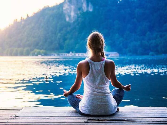 5 Adi Mudra Benefits: Understand The Benefits of Hand Mudra ...