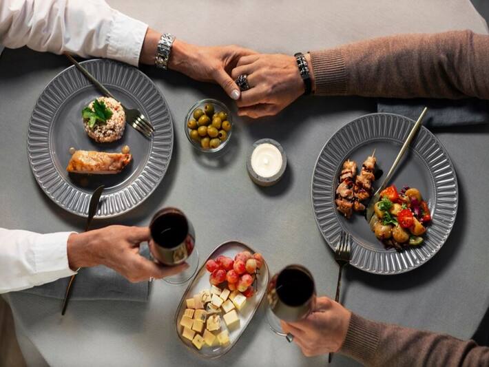 What Happens When You Eat Dinner At The Right Time? | TheHealthSite.com
