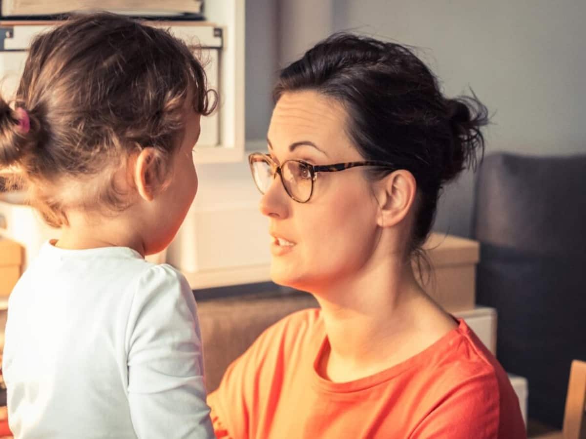 How Should You Talk To Your Child About Your Cancer Diagnosis? Experts ...