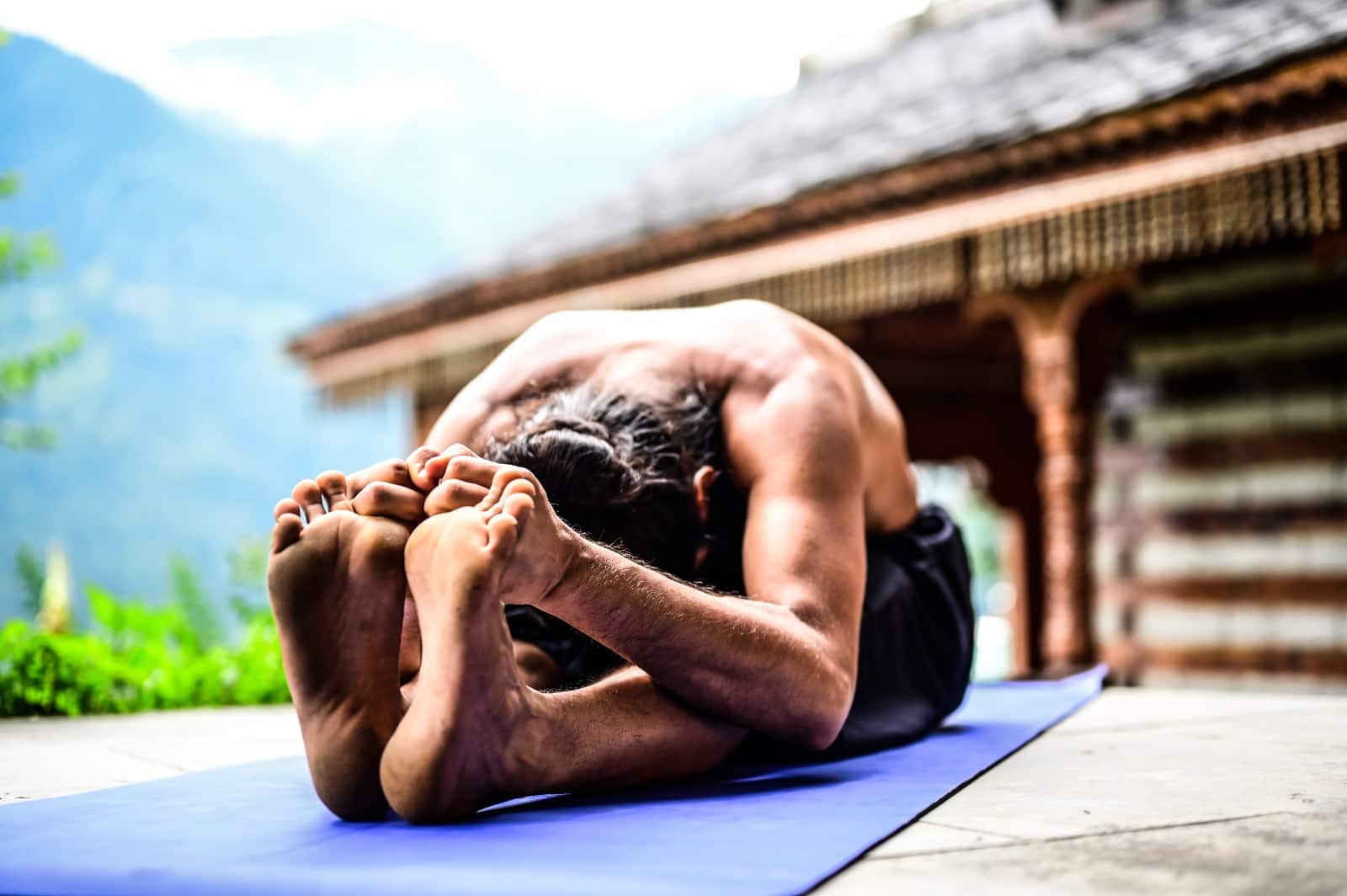 Buffalo Hump? Try These 6 Yoga Poses To Get Rid Of Neck Hump ...