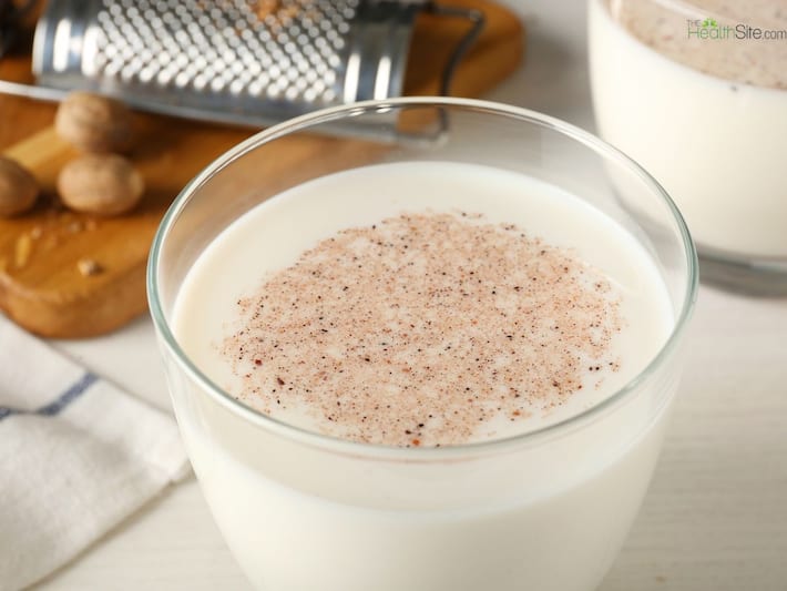 Nutmeg Health Benefits: Why You Must Drink Nutmeg Milk Before Sleeping ...