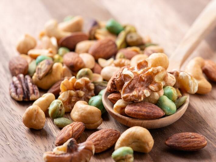 6 Best Ways To Consume Dry Fruits For Maximum Nutrient Intake ...