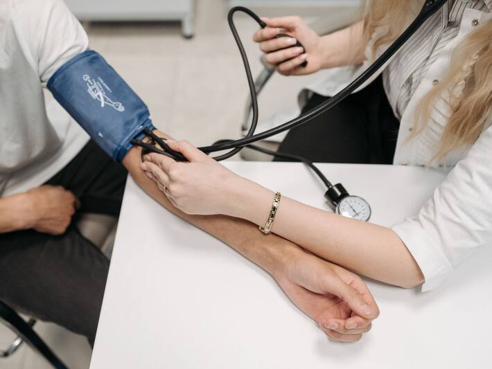 Hypertension Side Effects: 7 Unusual Warning Signs of High Blood Sugar ...