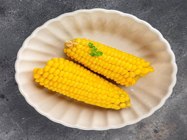 7 Benefits Of Eating Boiled Corn Every Day | TheHealthSite.com