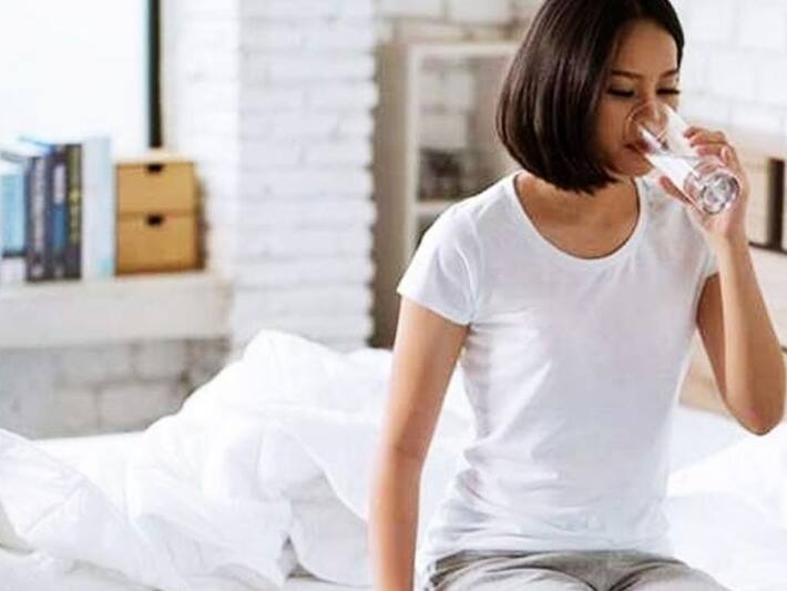 Drinking hot water before bed benefits: रात में गर्म पानी पीने के फायदे ...