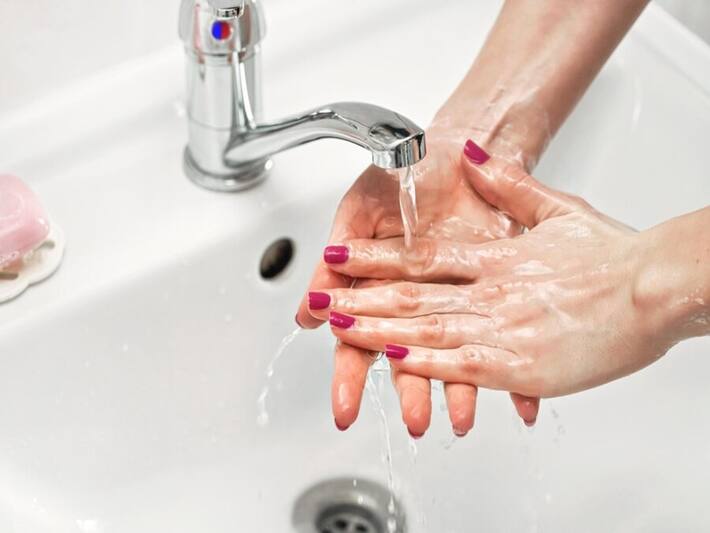 Do These 6 Important Things When Your Skin Has Been Burnt By Wax ...