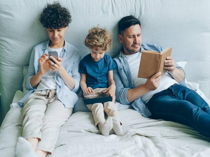 How Can New Parents Limit Screen Time For Their Children? Here Are 5 ...
