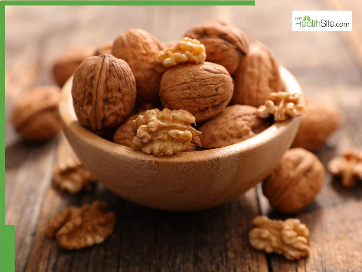 7 Health Benefits of Eating Soaked Walnuts On Empty Stomach Daily ...