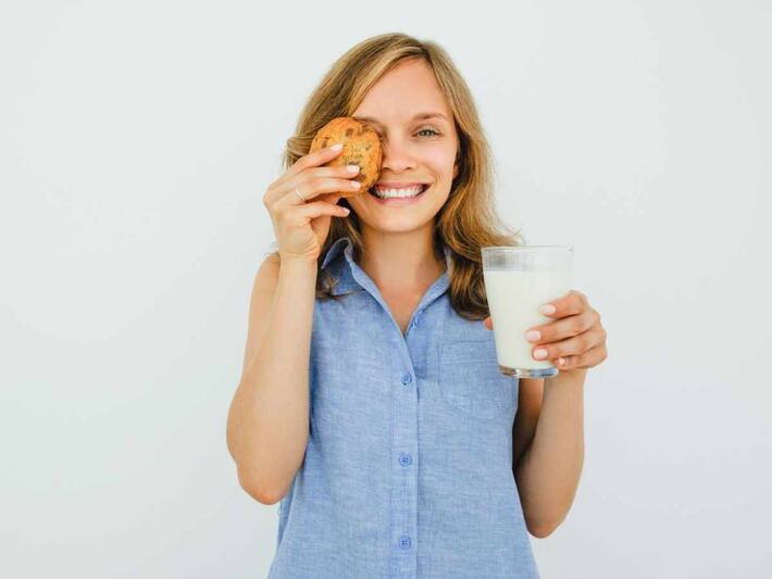 7 Health Benefits Of Consuming Milk Every Morning | TheHealthSite.com