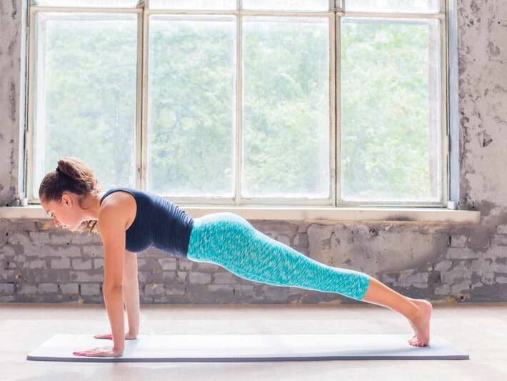 7 Reasons That Make Phalakasana Plank Pose The Best Yoga Pose For ...