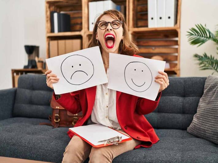 6 Clear Signs Your Mental Health Is Deteriorating | TheHealthSite.com
