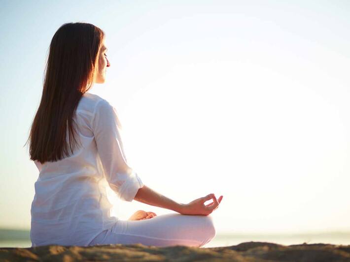 8 Simple Ways To Turn Negative Thoughts Into Positive Ones ...