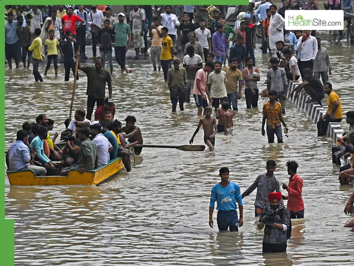 Delhi Flood LIVE: Floodwater Enters Home As Yamuna Crosses 207m Mark, Know Ways To Prevent Water ...