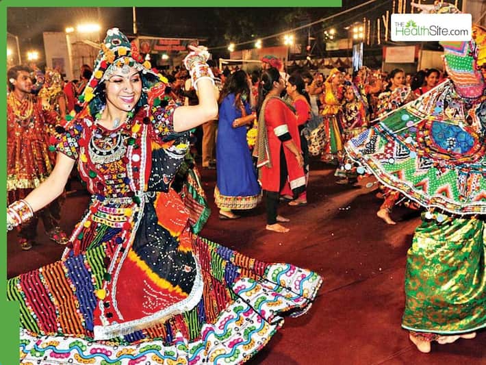 10 Easy Garba Dance Steps to Lose Weight Fast and Stay Fit This Navratri | TheHealthSite.com