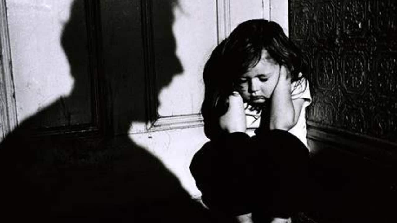 Can childhood trauma speed up cellular ageing? Study reveals shocking ...
